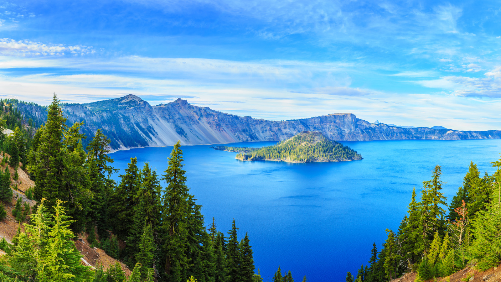 The Deepest Lake In The US Also Has Its Own Stunning National Park