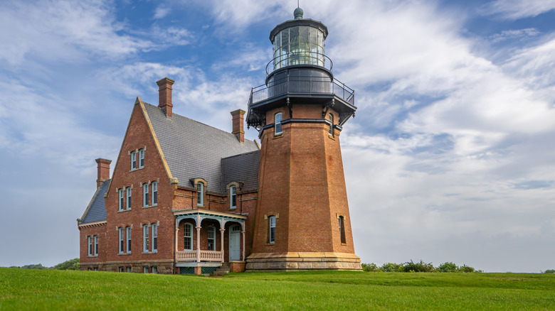 Rhode Island's Beautiful Tourist Destination Is Full Of Fun Things To Do