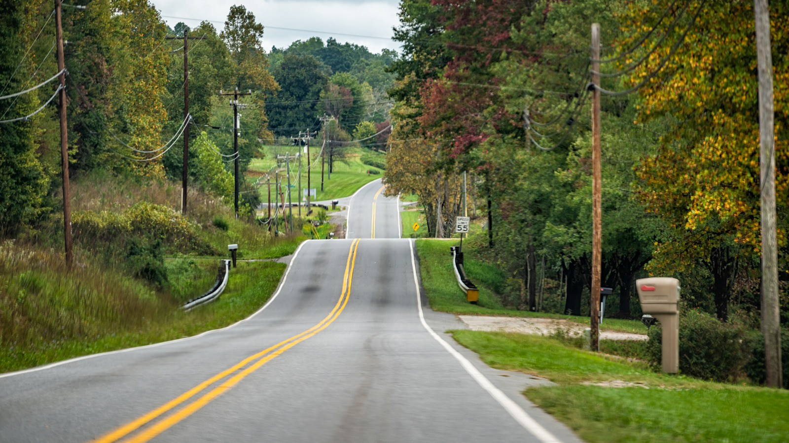 This Underrated North Carolina City Is A Scenic Gateway To The Blue ...